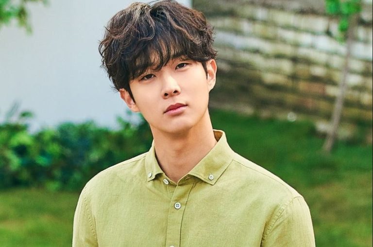 Choi Woo-shik Bio, Height, Relationship, Net Worth